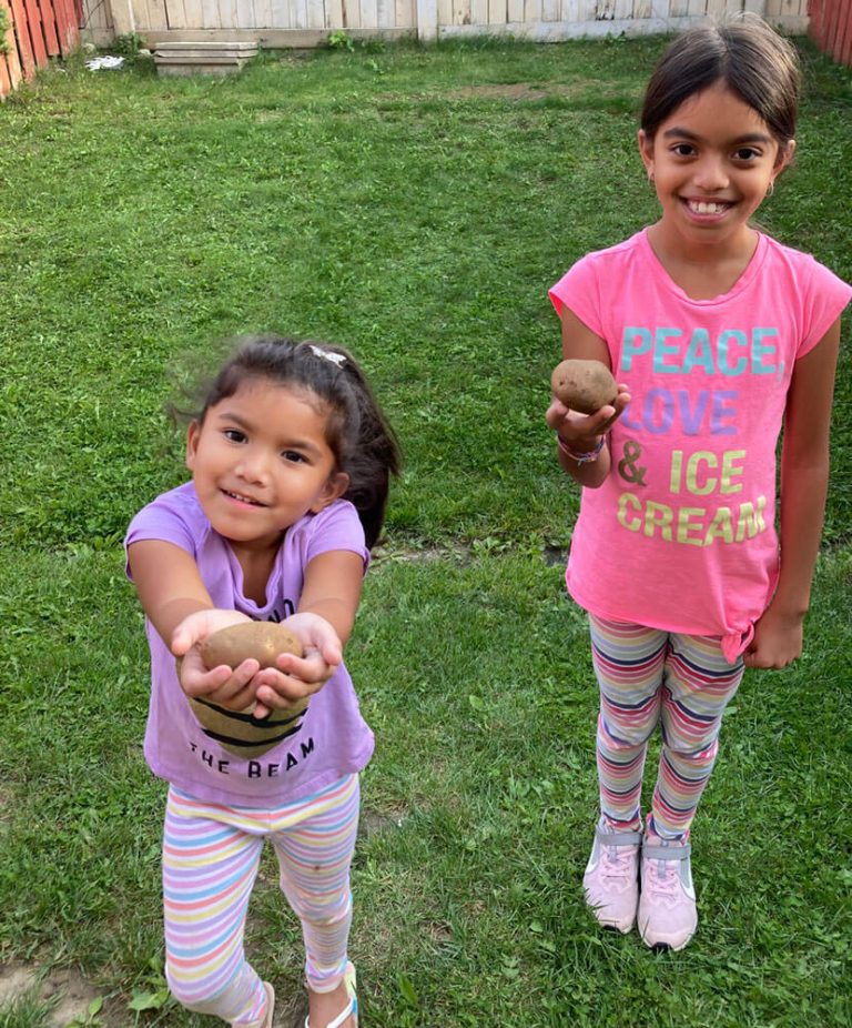 Meet Super Ranger Sisters Zen and Kiana - Earth Rangers